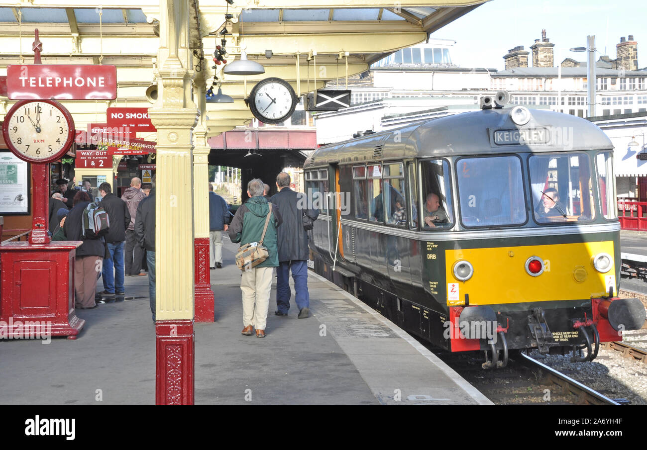 Diesel train, Keighley Station, KWVR, Diesel train, Keighley Station ...