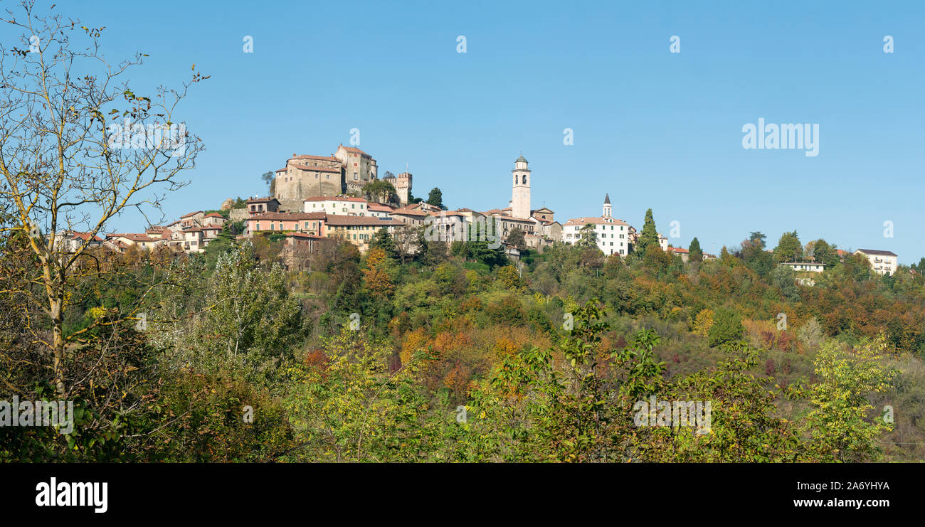 Cremolino castle hi-res stock photography and images - Alamy