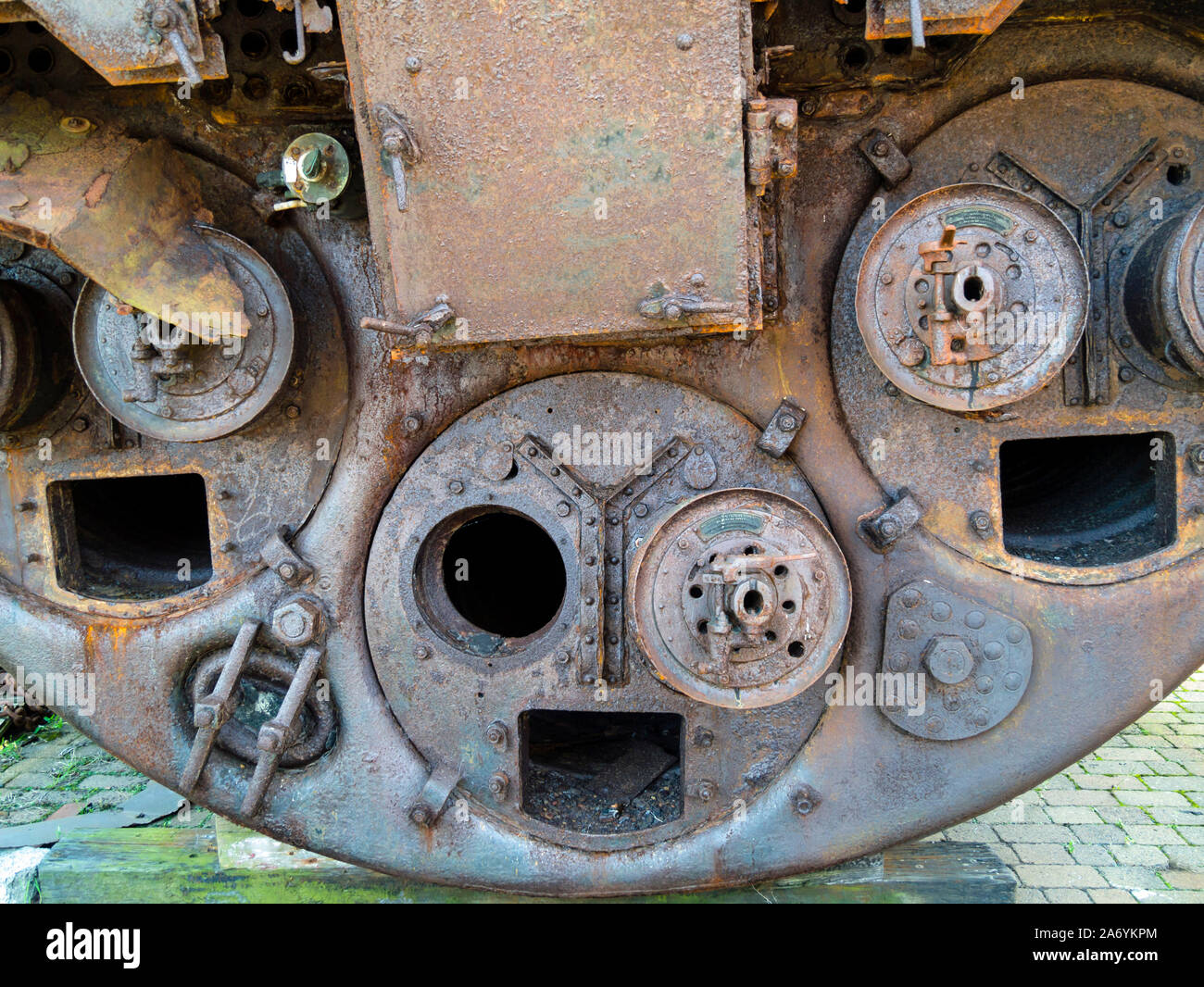 Old ship steam boiler hi-res stock photography and images - Alamy