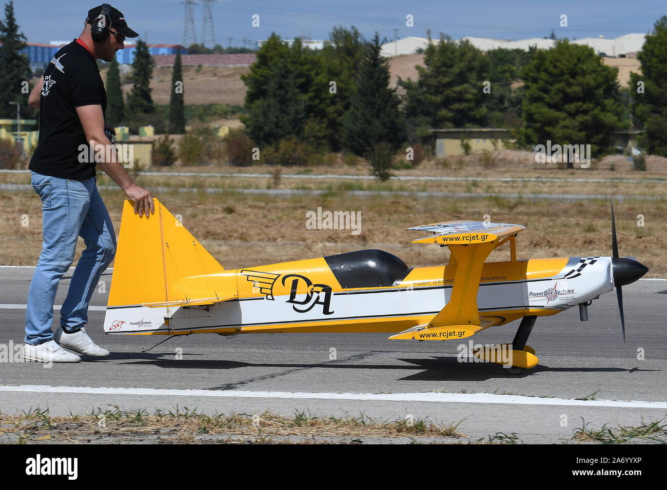 Aircraft radio display hi-res stock photography and images - Alamy