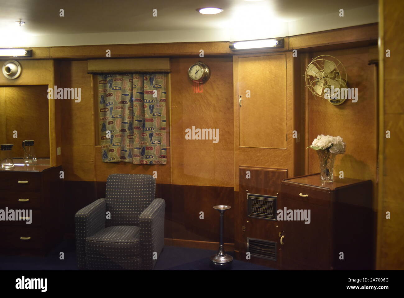 Cunard White Star Line High Resolution Stock Photography and Images - Alamy