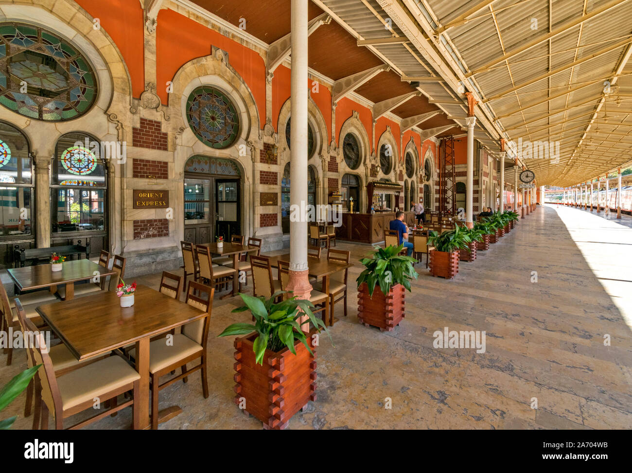 Orient express train locomotive hi-res stock photography and images - Alamy
