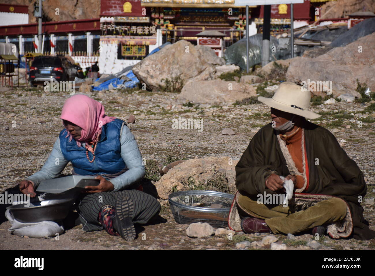 Tibetan nomads snow hi-res stock photography and images - Alamy