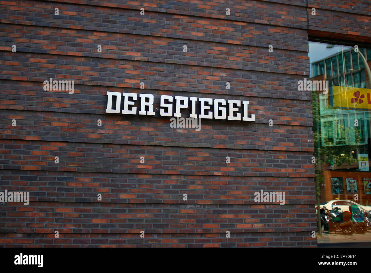 Spiegel logo hi-res stock photography and images - Alamy