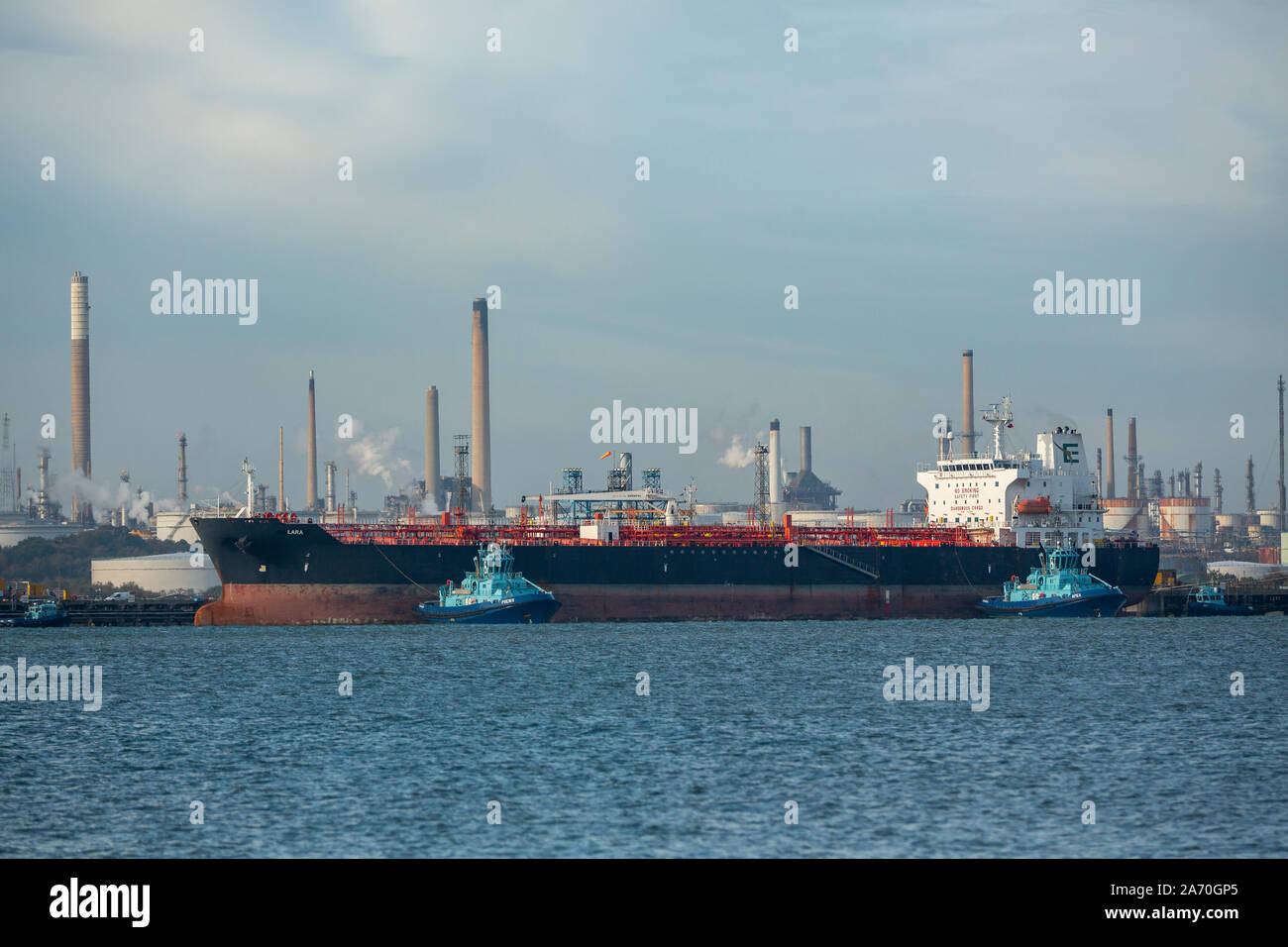 Supertanker hi-res stock photography and images - Alamy