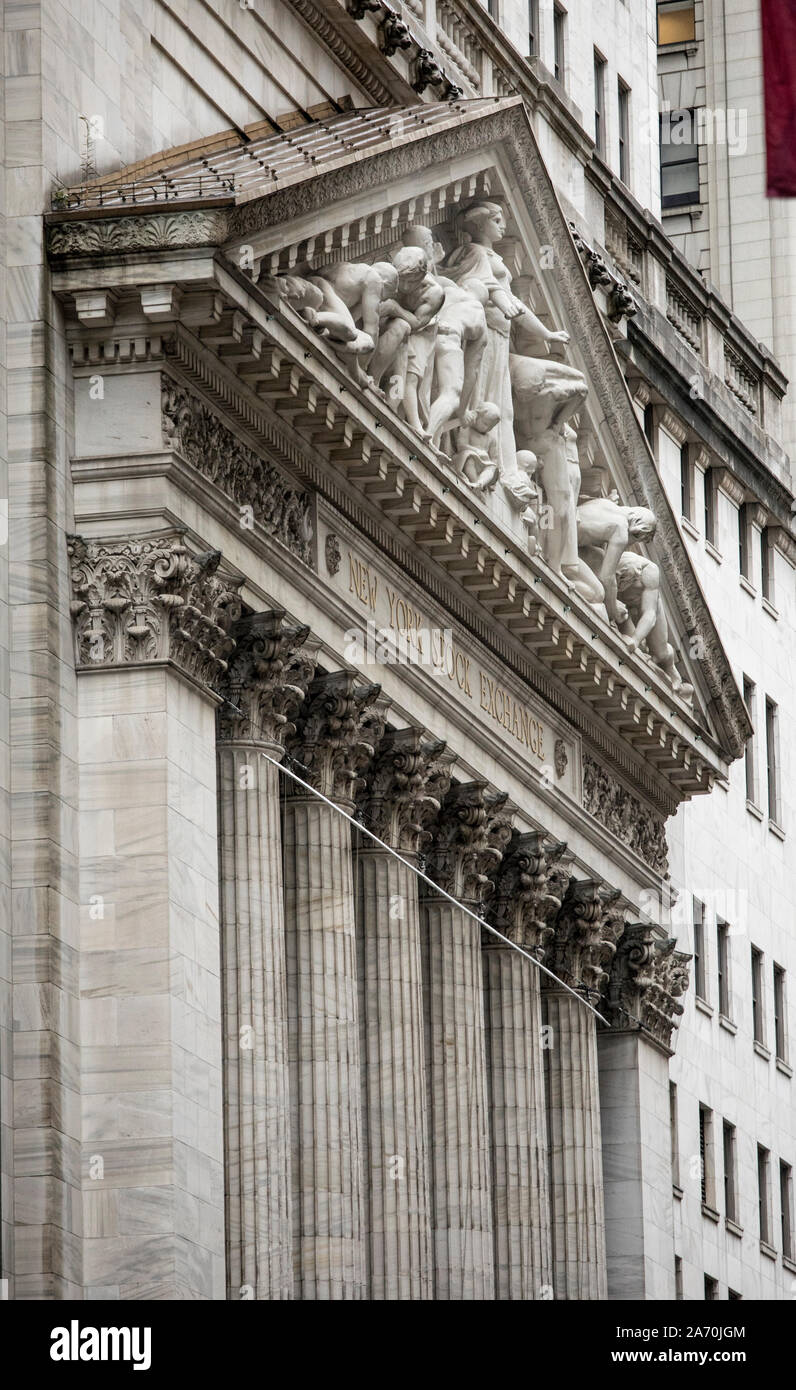 Oblique front view hi-res stock photography and images - Alamy