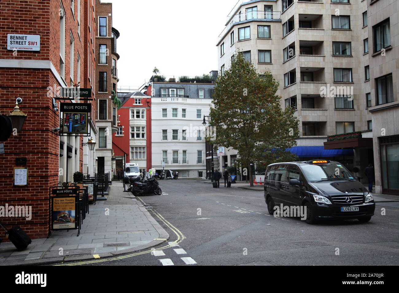 Looking south down arlington street hi-res stock photography and images ...