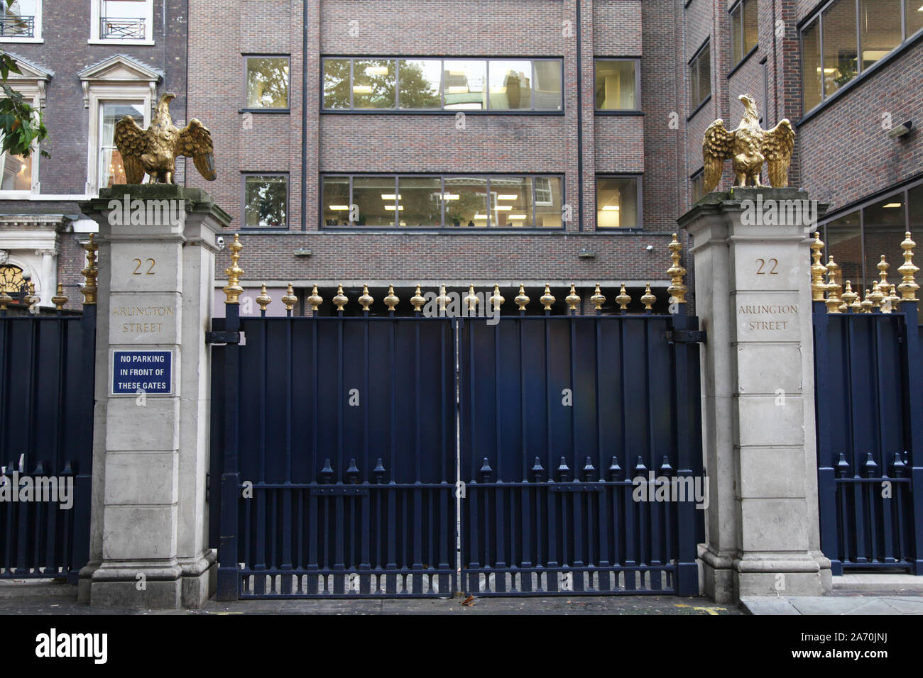 22 Arlington Street, Mayfair, London, Golden eagles atop pillars next ...