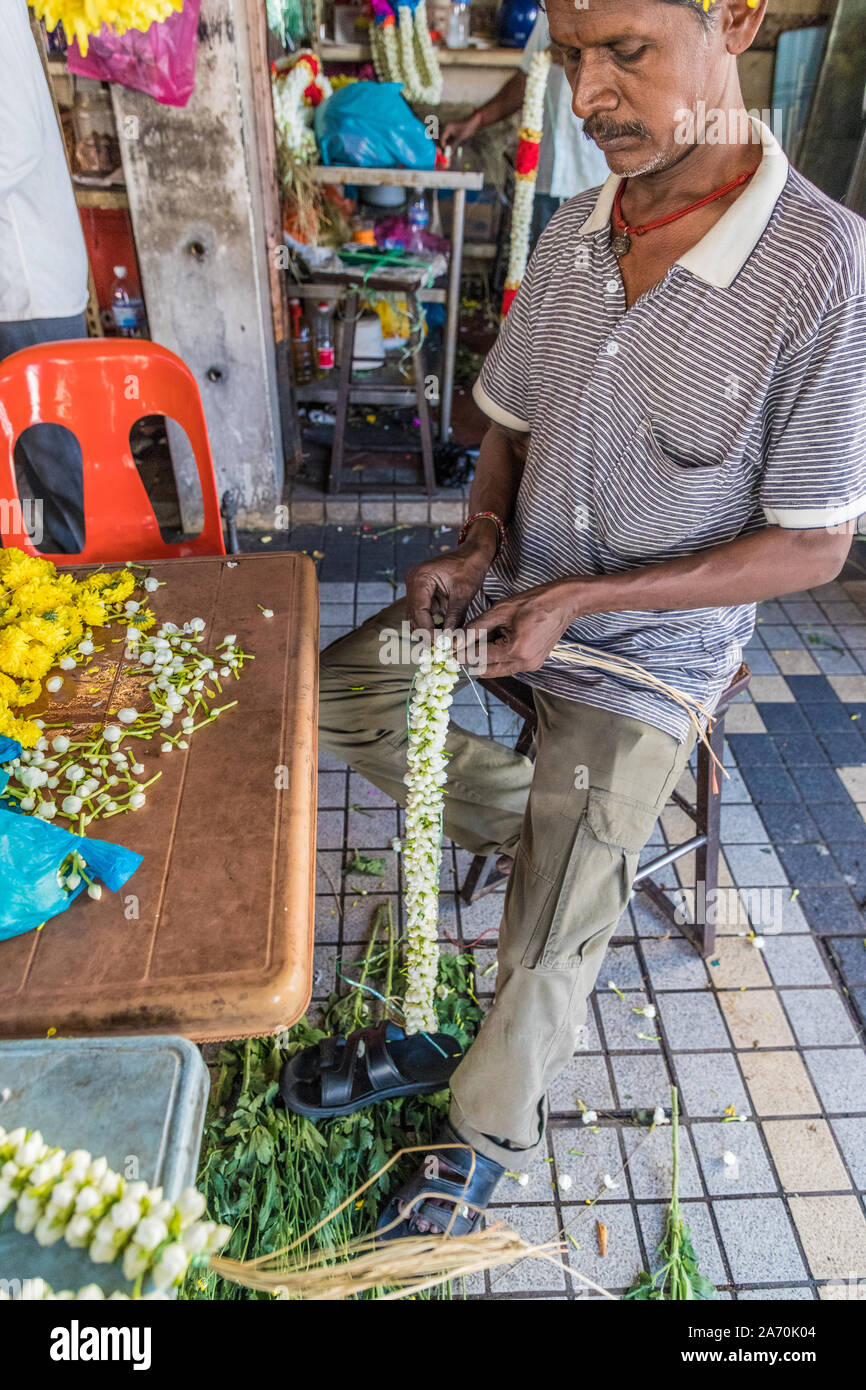 Garland maker hi-res stock photography and images - Alamy