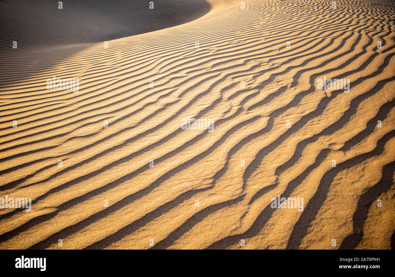 ripples in the sand Stock Photo - Alamy