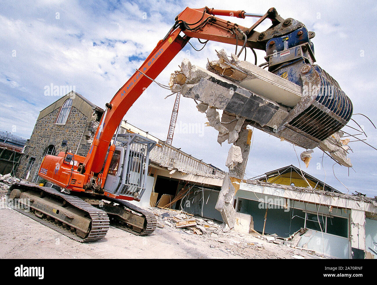 Hydraulic claw hi-res stock photography and images - Alamy
