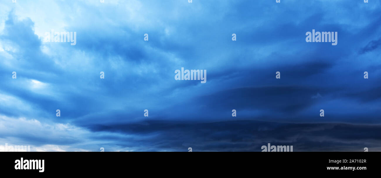 The perfect storm hi-res stock photography and images - Alamy