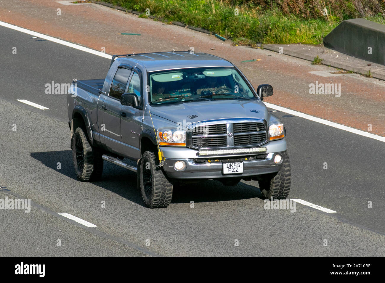 2006 American silver Dodge (usa); UK Vehicular traffic, transport ...
