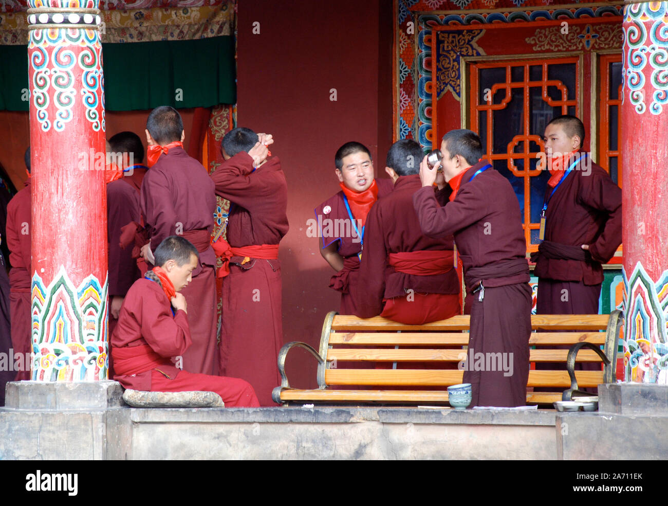 Relaxing buddhist monks hi-res stock photography and images - Alamy