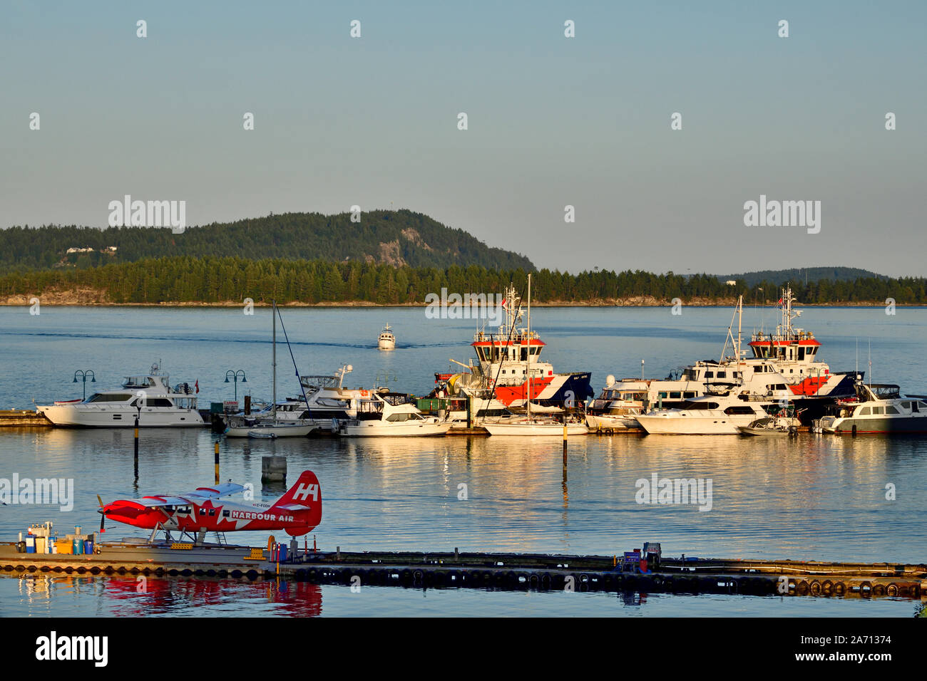 Very safe harbour hi-res stock photography and images - Alamy