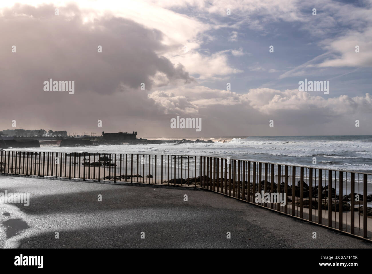 Infinity designs hi-res stock photography and images - Alamy