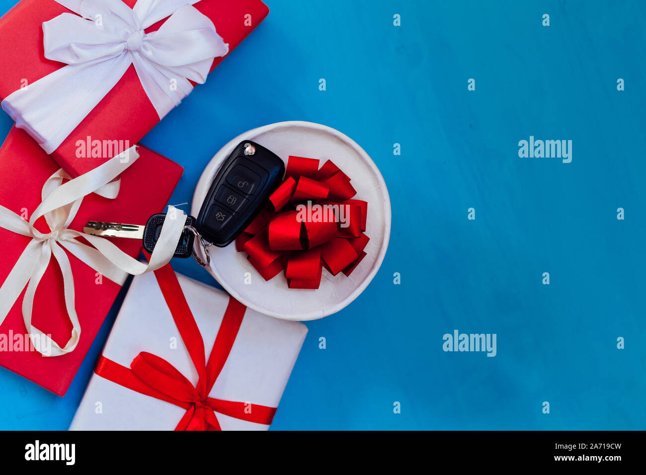 car keys with gifts for birthday party Stock Photo - Alamy