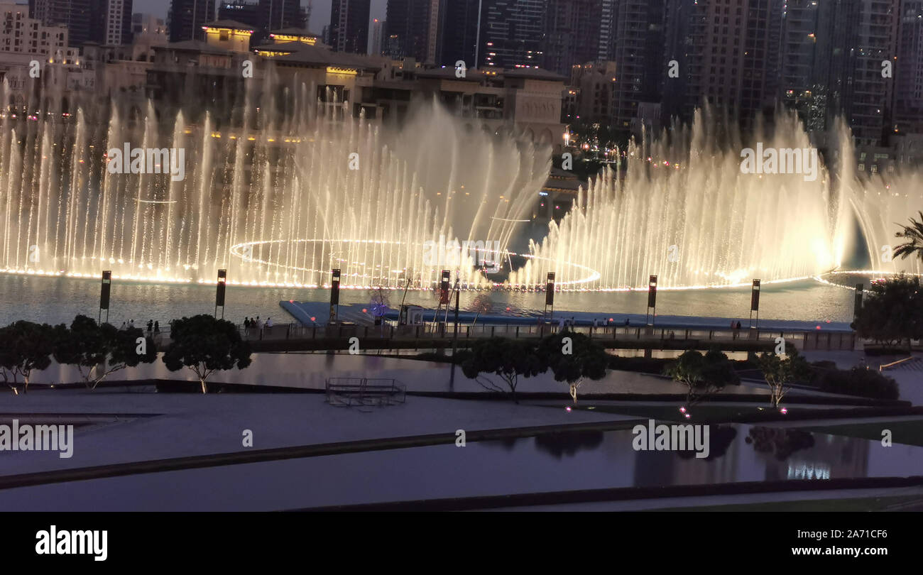 Musical Fountain, Downtown Dubai, Dubai UAE Stock Photo - Alamy