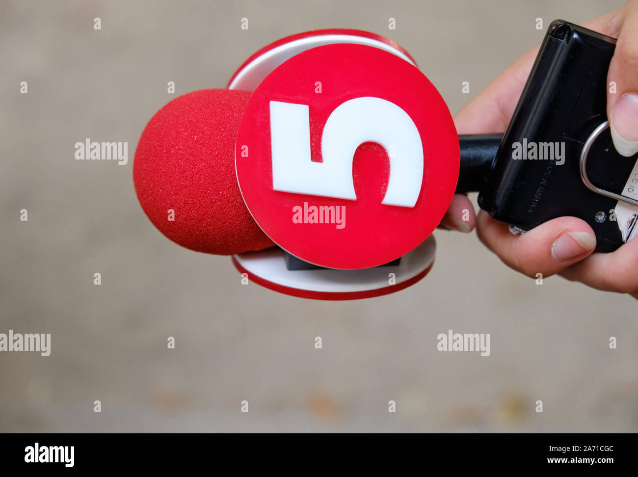Micro microphone hi-res stock photography and images - Alamy