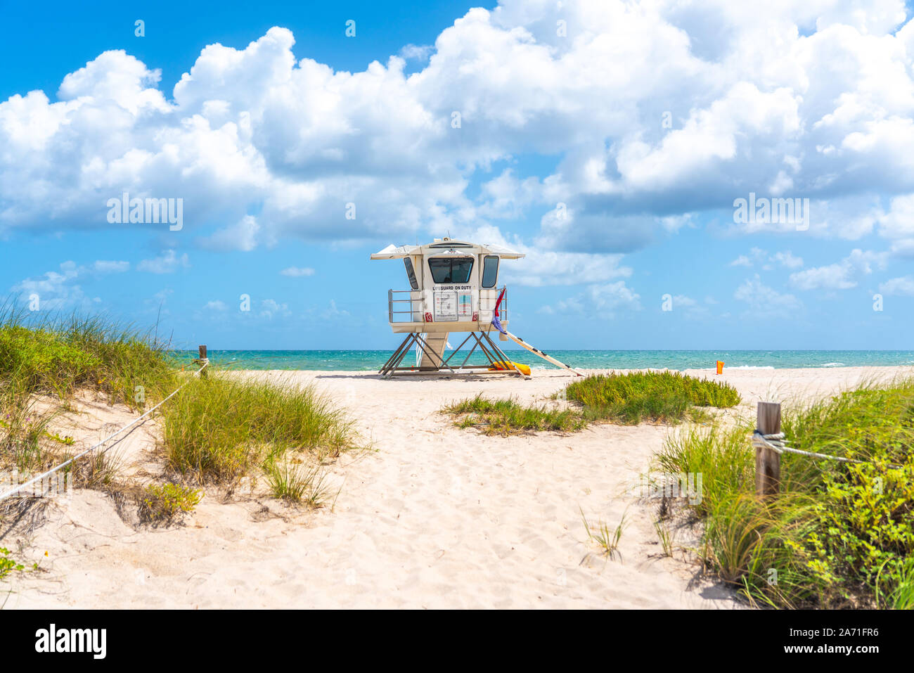 Lifeguard station on the beach in Fort Lauderdale, Florida Stock Photo ...