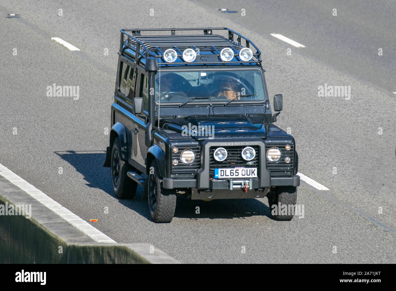 Land rover defender 90 landmark td hi-res stock photography and images ...
