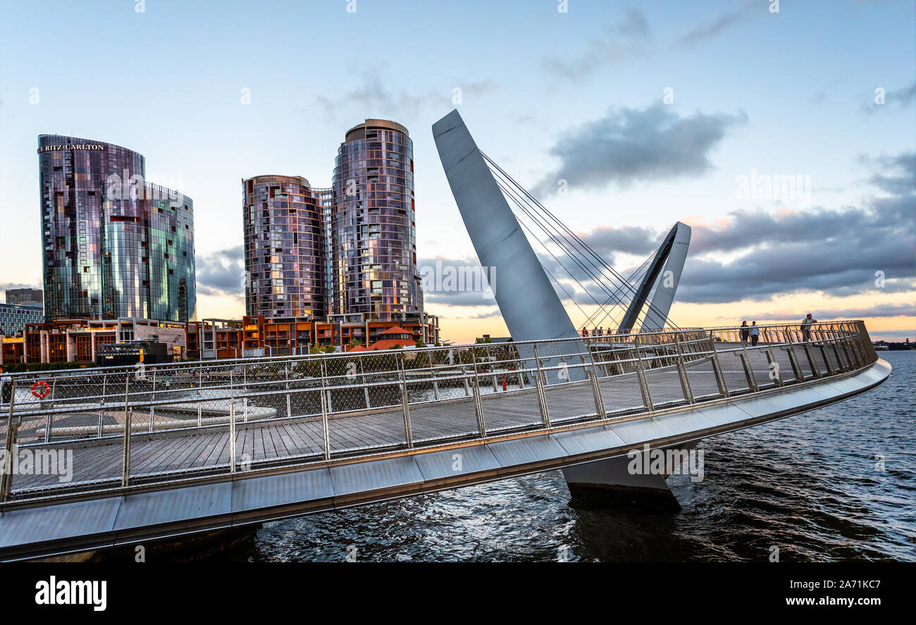 Elizabeth quay pedestrian bridge hi-res stock photography and images ... Elizabeth quay pedestrian bridge hi-res stock photography and images ...