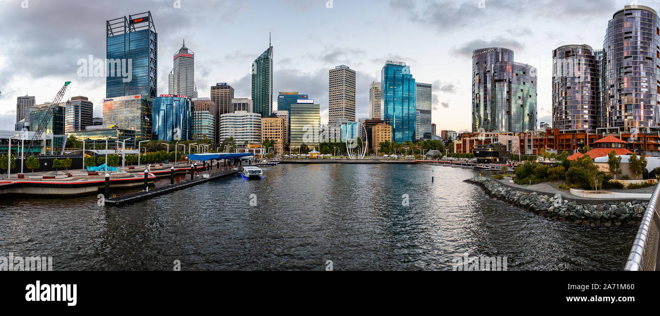 Elizabeth quay bridge hi-res stock photography and images - Alamy