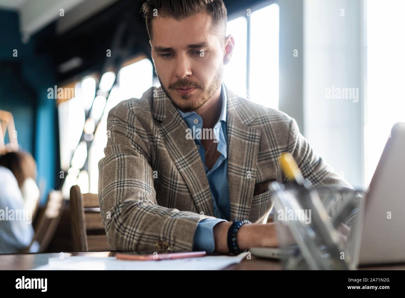 Cool office people hi-res stock photography and images - Alamy