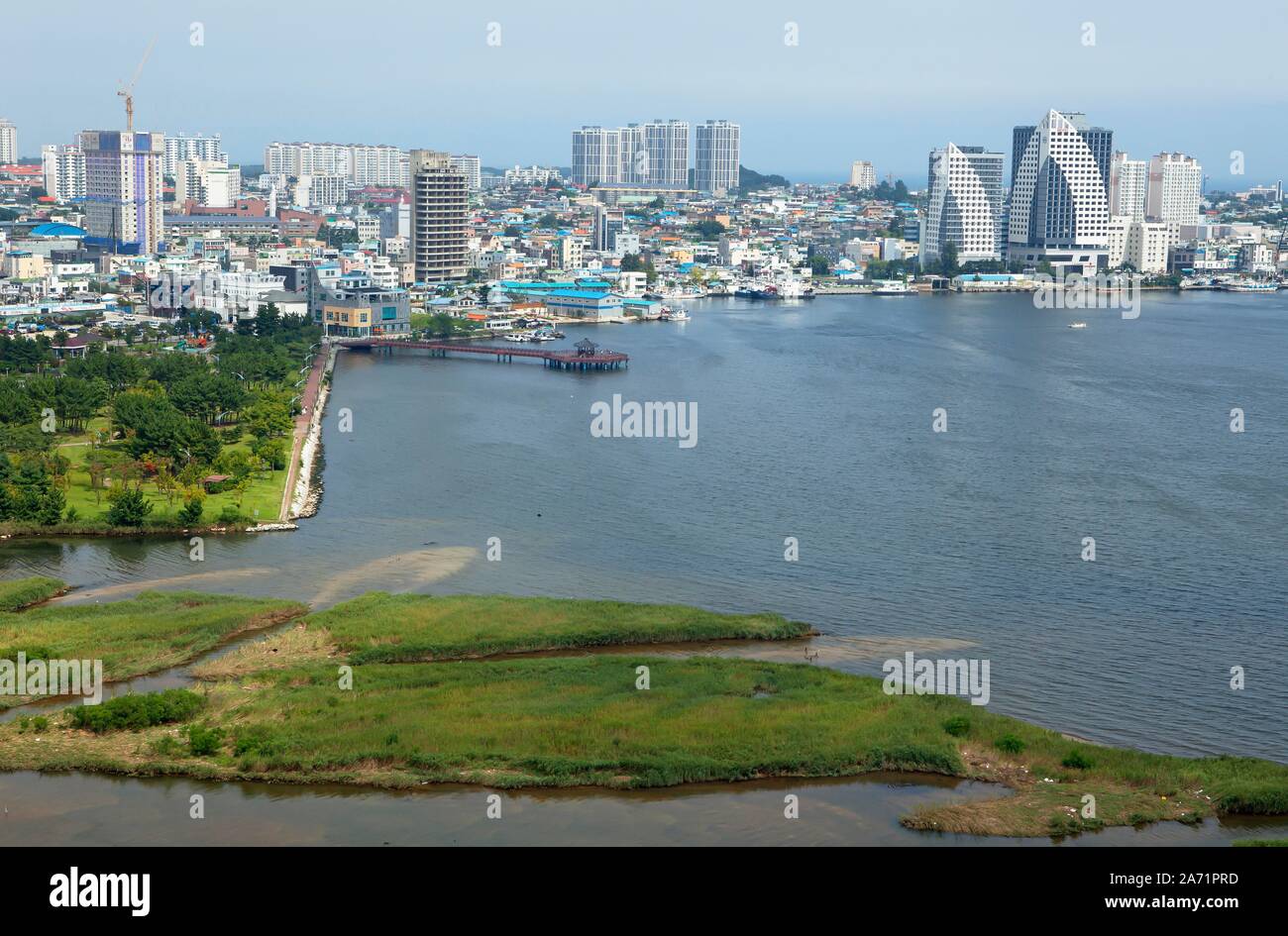 City view with Cheongchoho Lake, Sokcho Gangwon-do, South Korea Stock ...