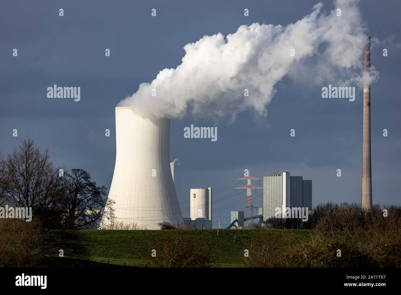 STEAG hard coal-fired power plant Walsum, on the Rhine near Duisburg ...