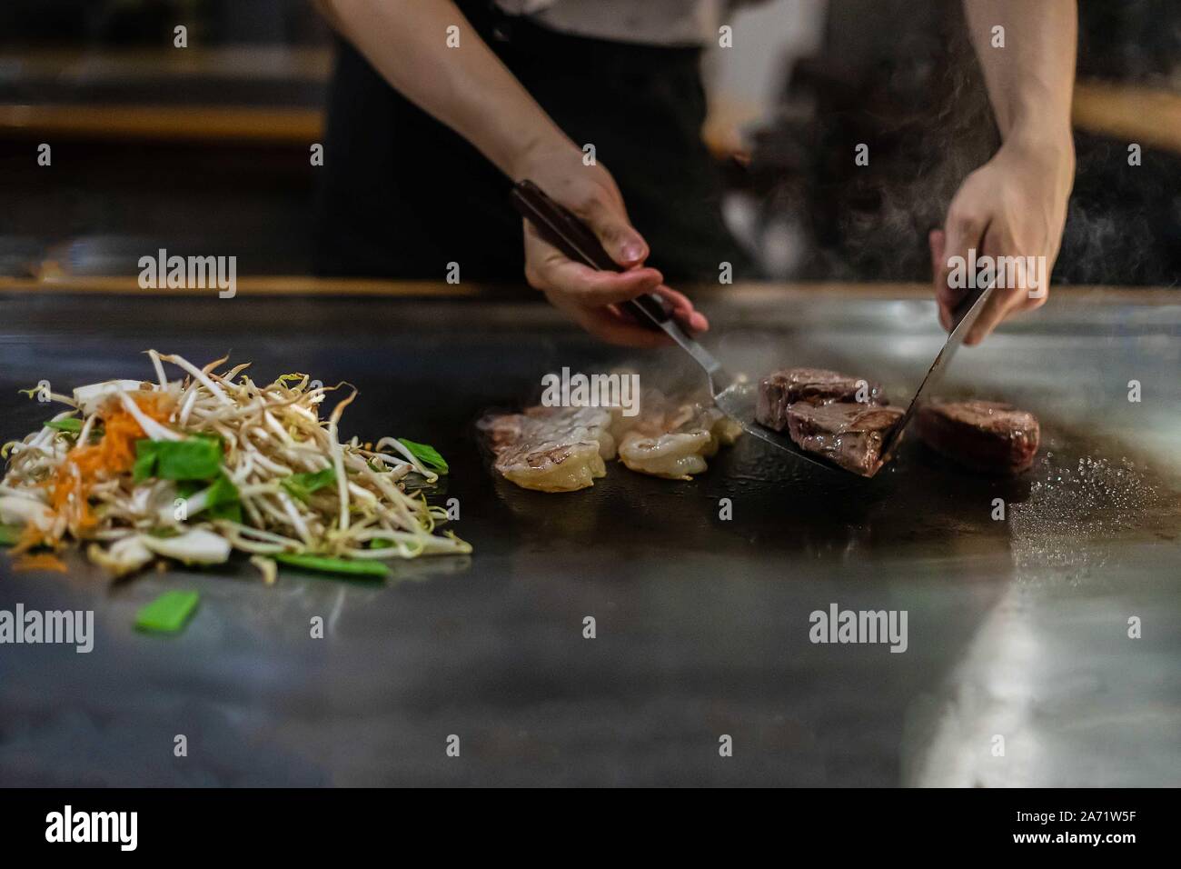 Japan chef rice hi-res stock photography and images - Alamy