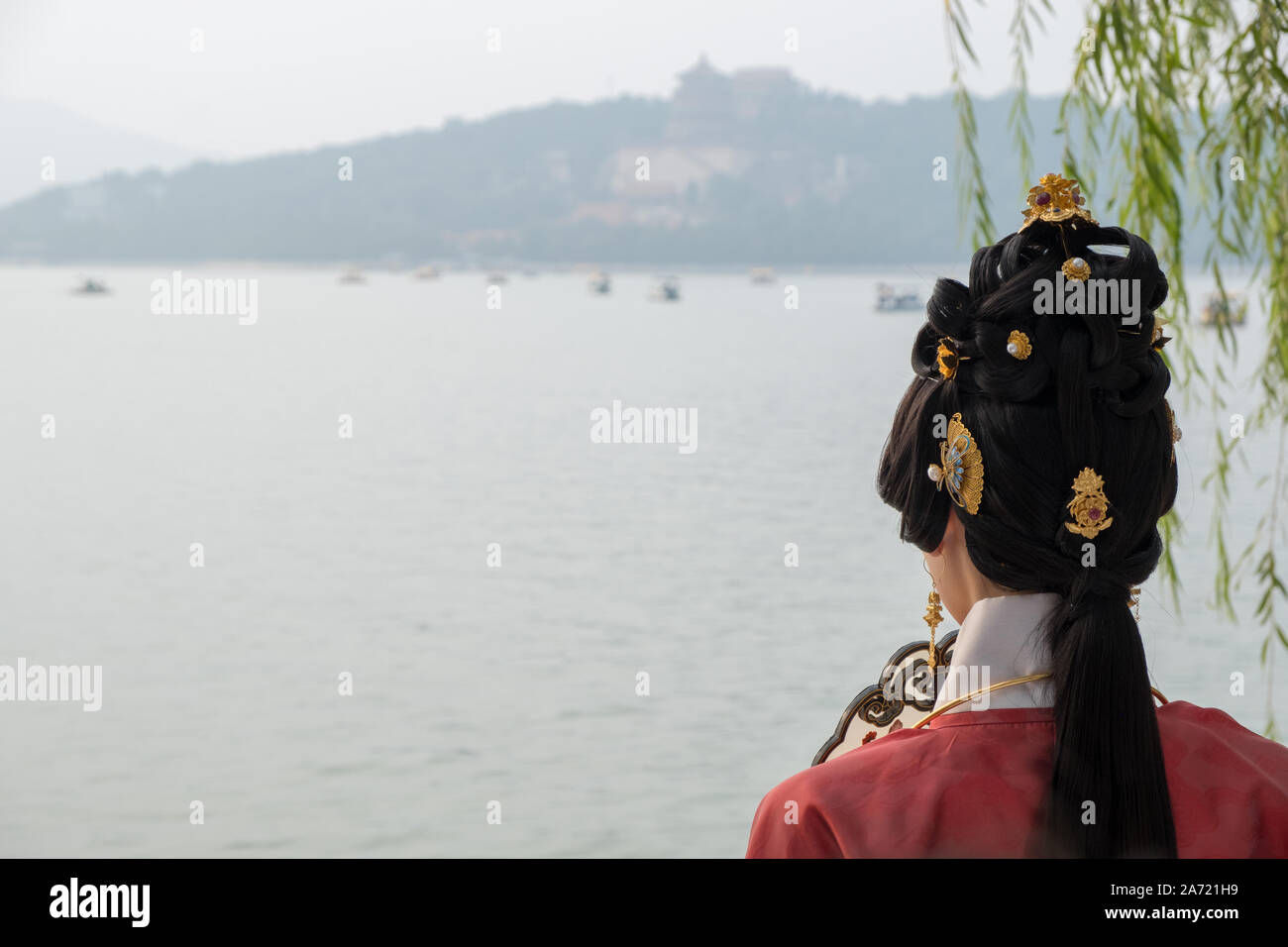 Viewpoint looking over lake hi-res stock photography and images - Alamy