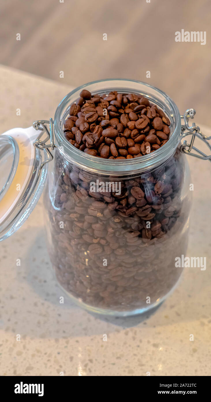 Open food magazine hi-res stock photography and images - Alamy