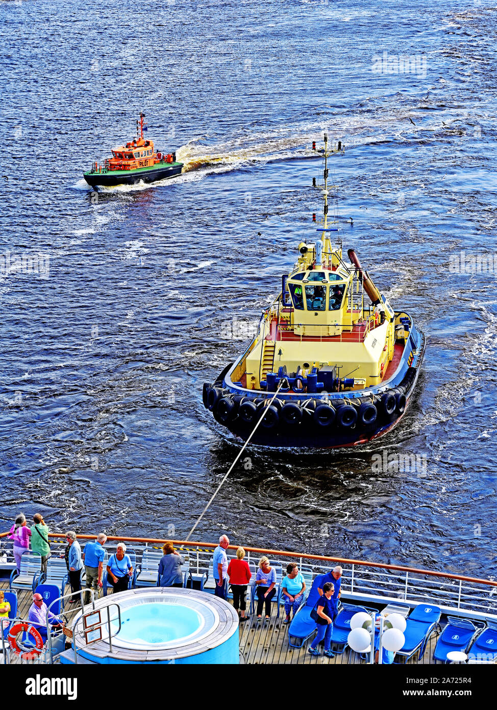 River Tyne Port of Tyne pilot boat Bewick and tug Svitzer Sun with the ...