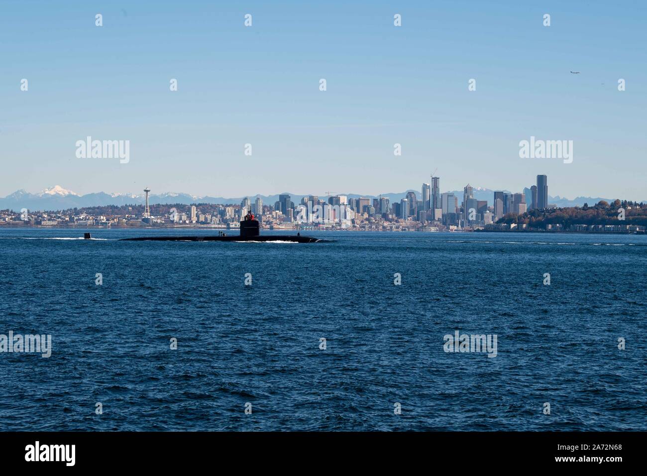 191029-N-AD499-1082 BREMERTON Wash. (Oct. 29, 2019) The Los Angeles ...