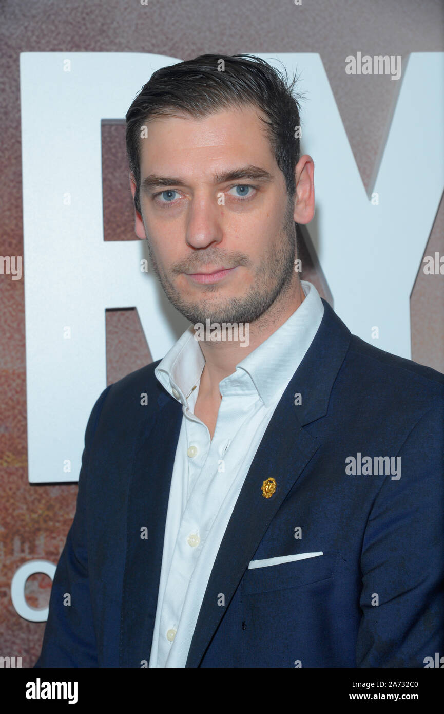NEW YORK, NY - OCTOBER 29: Erik Anderson attends the Season Two ...