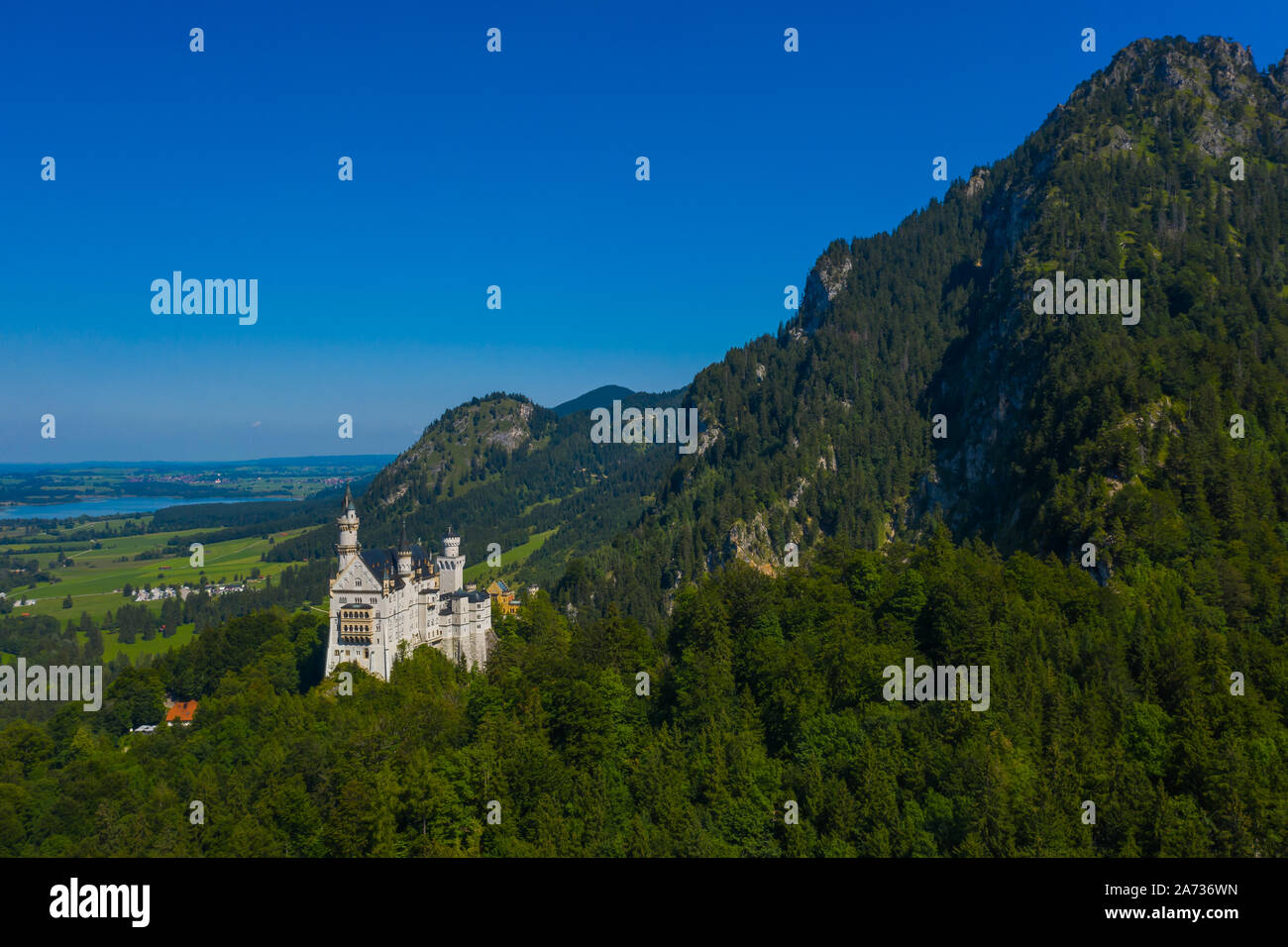 Germany the famous neuschwanstein castle hi-res stock photography and ...
