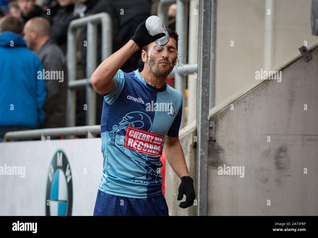 Wycombe wanderers scott kashket hi-res stock photography and images - Alamy