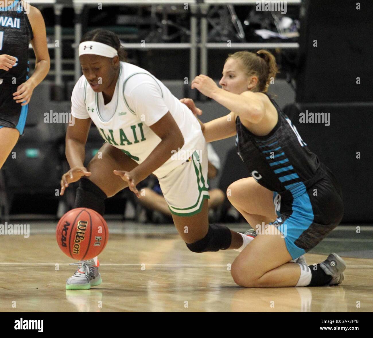 October 29, 2019 - Hawai'i Rainbow Wahine forward McKayla Edwards #3 ...