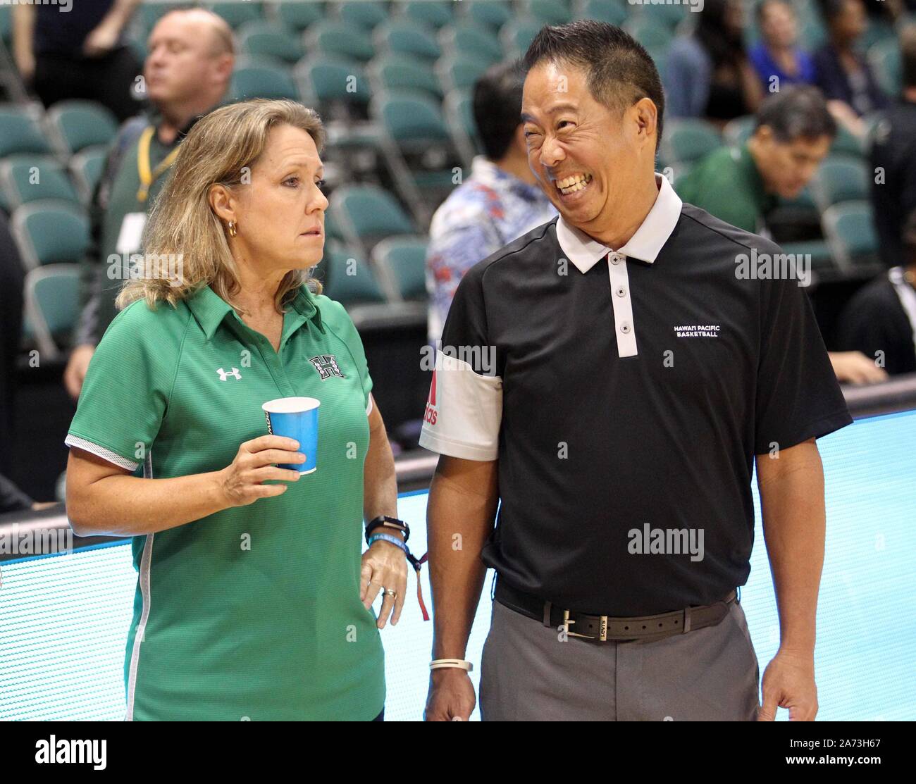 October 29, 2019 - Hawai'i Rainbow Wahine head coach Laura Beeman and ...