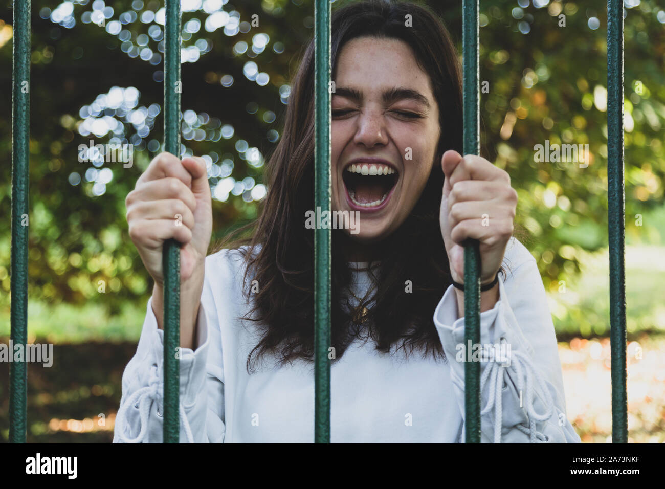 Scared female face hi-res stock photography and images - Alamy