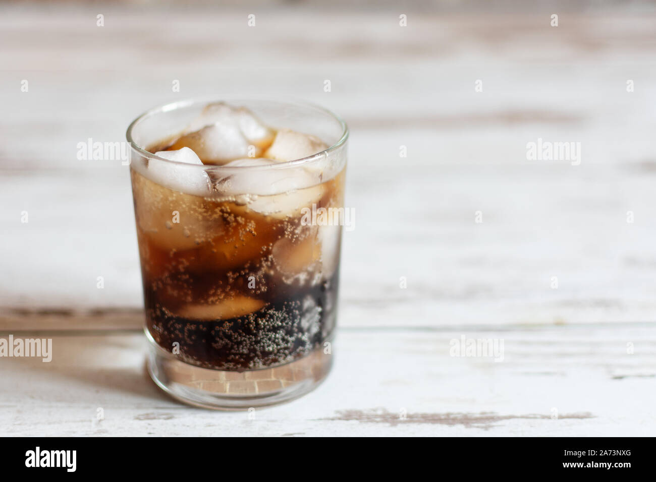 Soda with ice cubes hi-res stock photography and images - Alamy