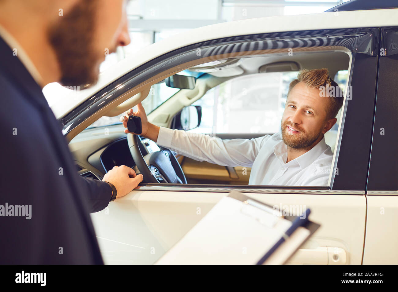 Happy customer car hi-res stock photography and images - Alamy