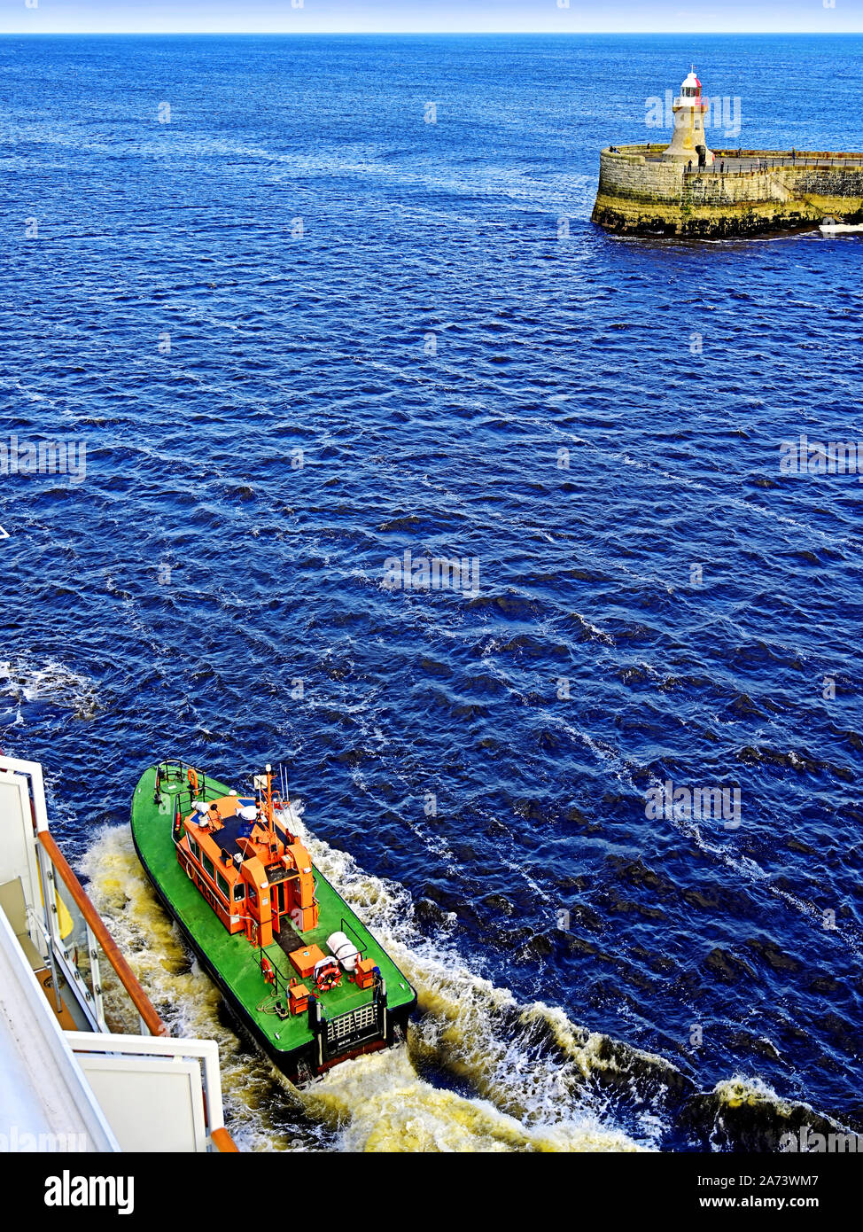 South Shields pier and the Port of Tyne pilot boat Bewick leaving the ...