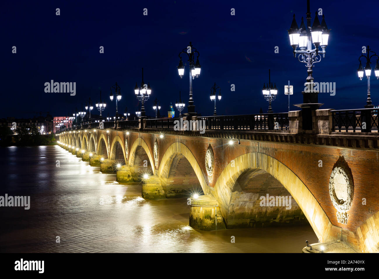 Night view of Pont de pierre, Stone Bridge in Bordeaux, Gironde ...