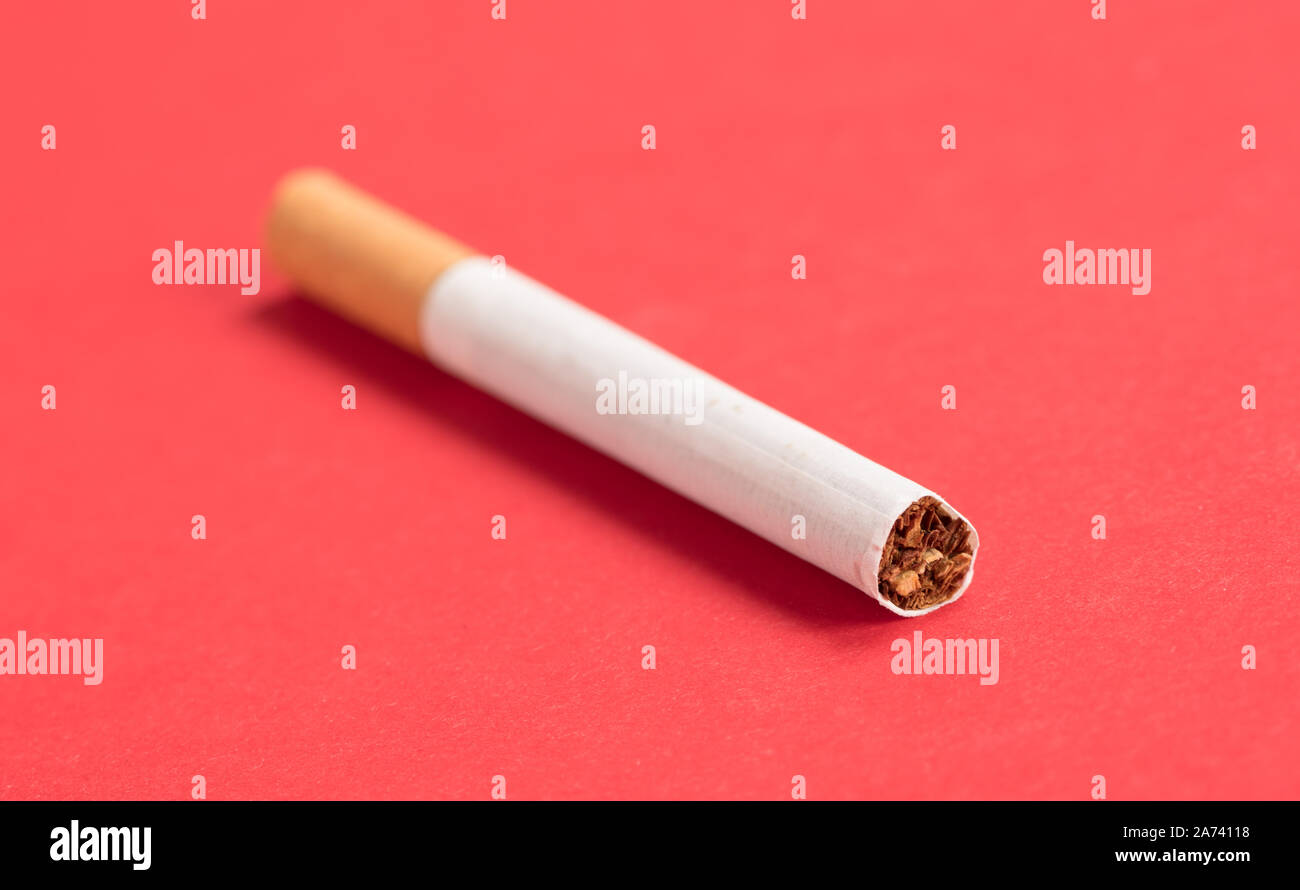 Single cigarette isolated hi-res stock photography and images - Alamy