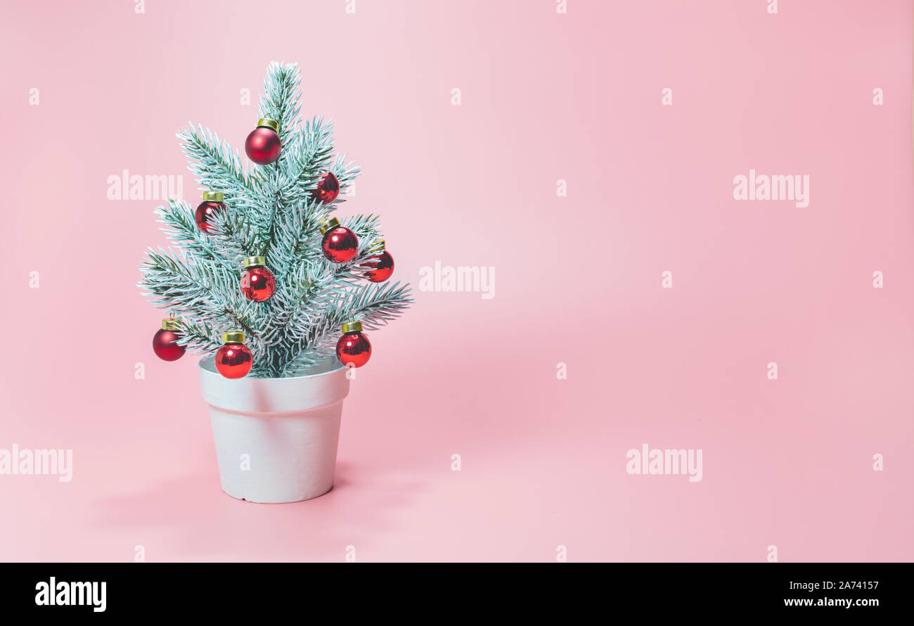 Christmas festival concepts ideas with cute pine tree and red ball ...