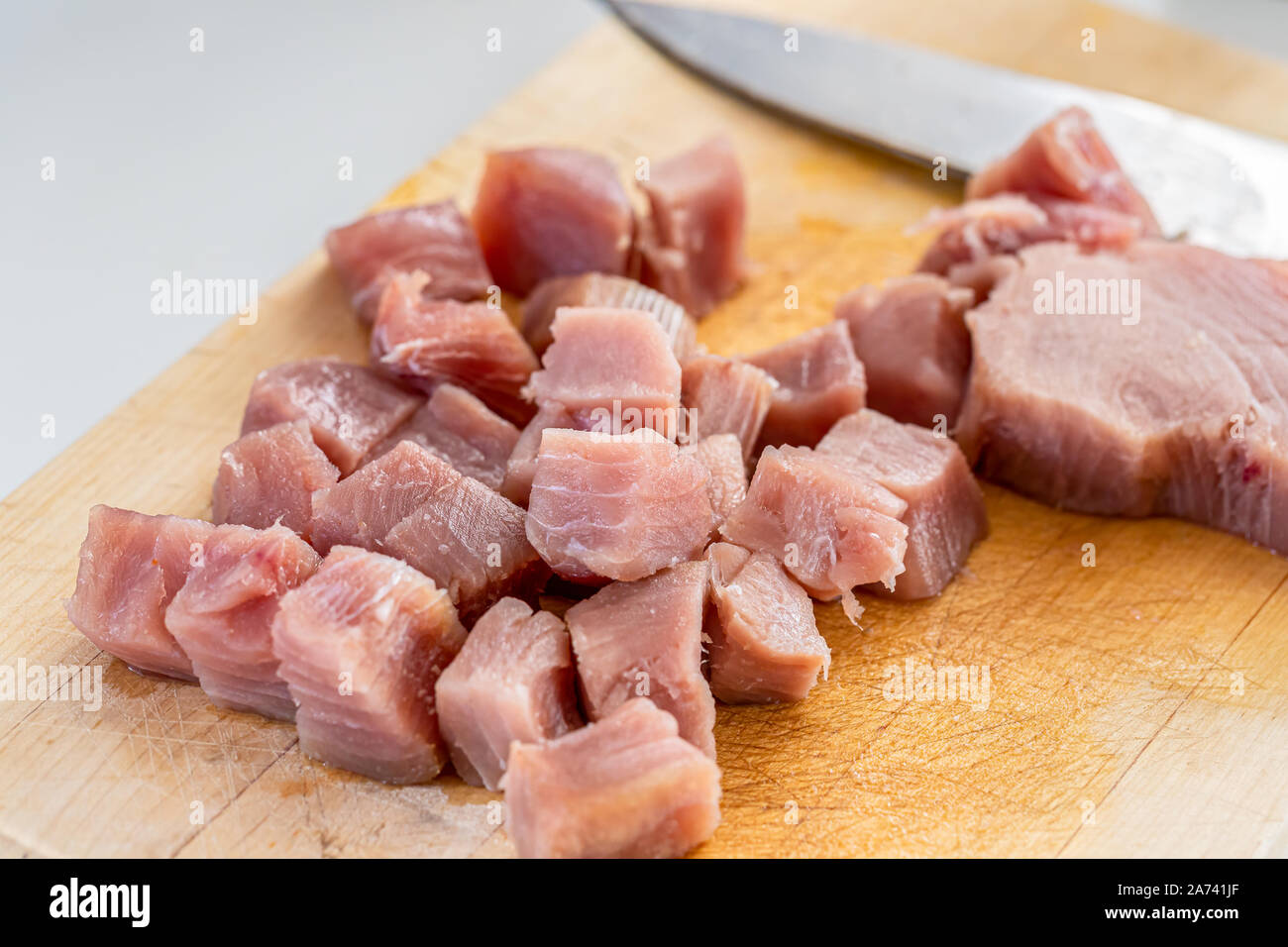 Tuna chunks hi-res stock photography and images - Alamy