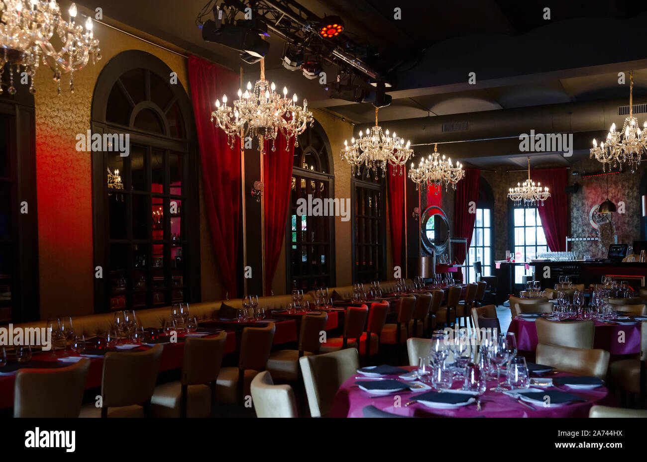 Interior of luxury restaurant in classical style Stock Photo - Alamy