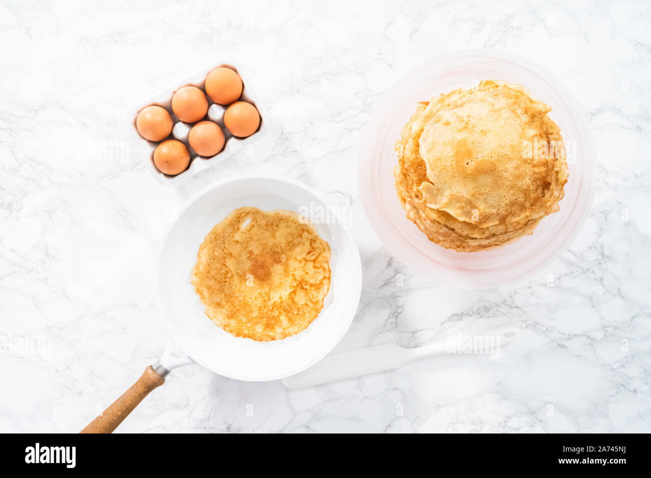 Flat lay frying crepes hi-res stock photography and images - Alamy
